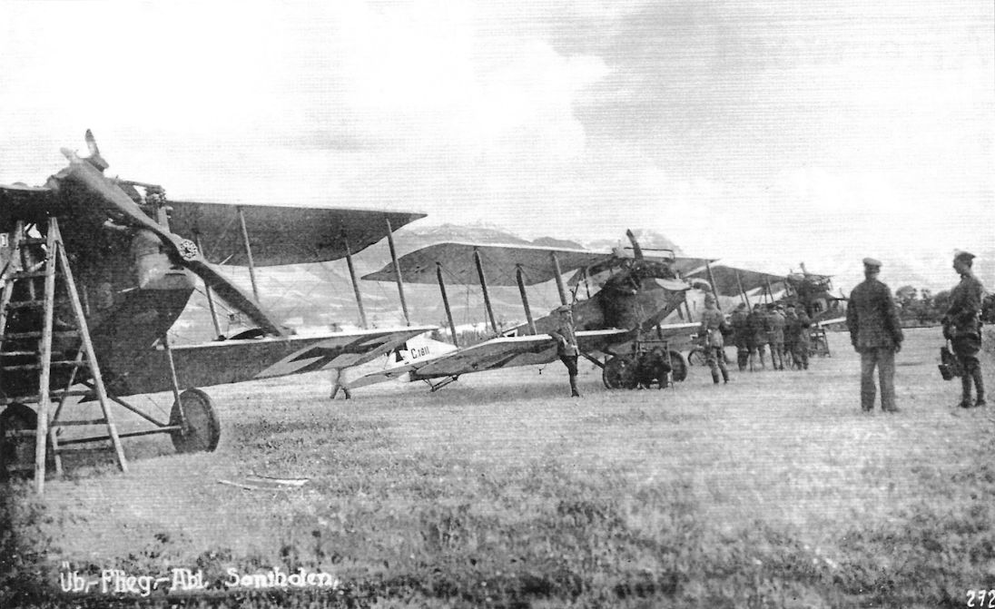 J.Herris - Albatros Aircraft of WWI. Volume 2: Late Two-Seaters ...