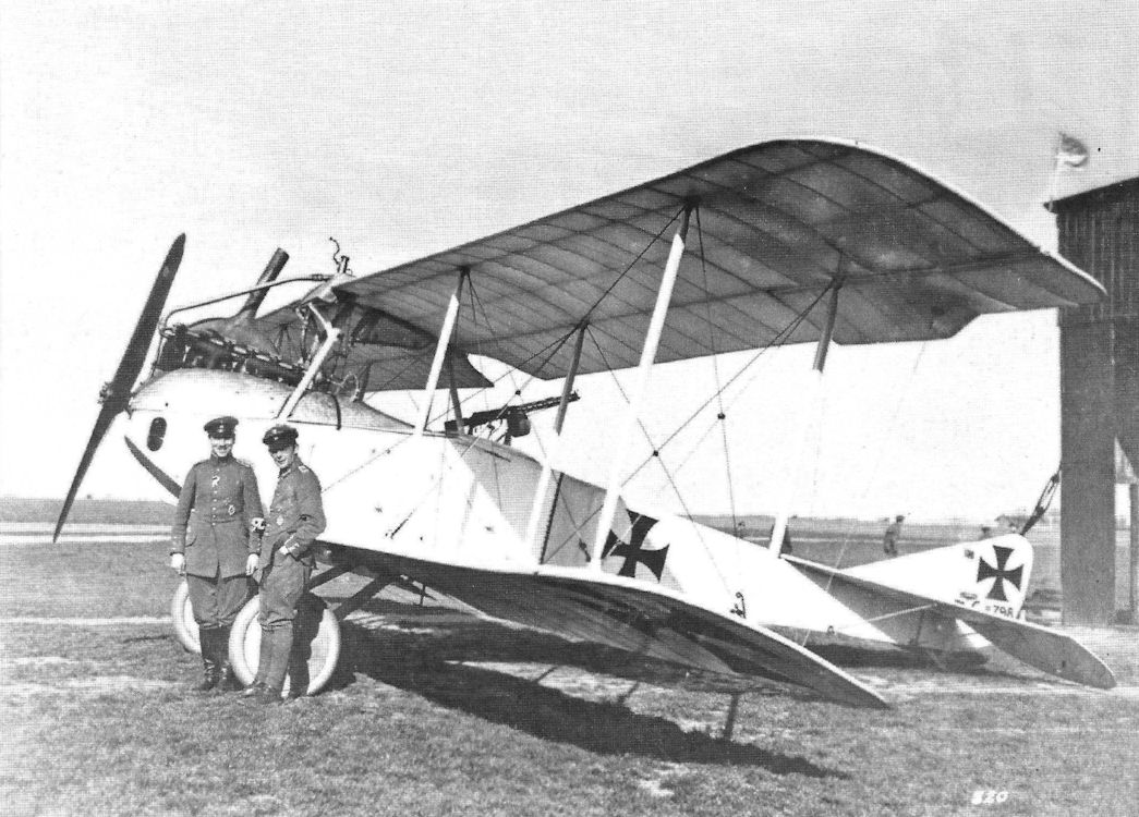 J.Herris - LVG Aircraft of WWI. Volume 2: Types C.II-C.V /Centennial ...