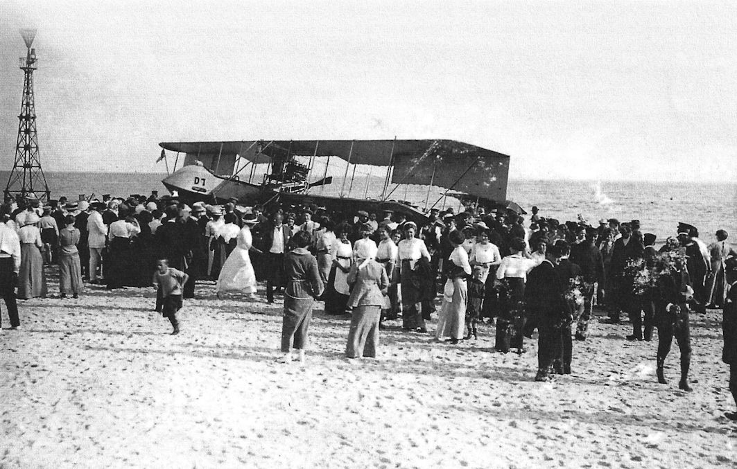 AGO Pusher Seaplane Trainer